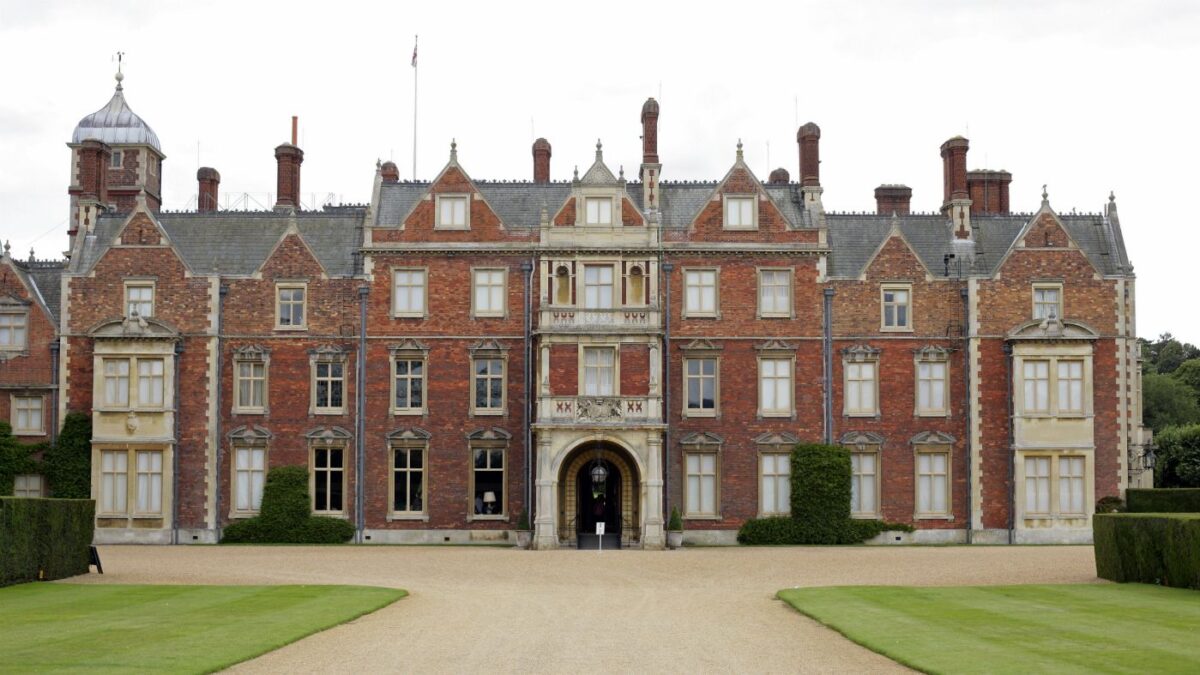 Tour Oxburgh Estate: Historic Tudor Home in Norfolk